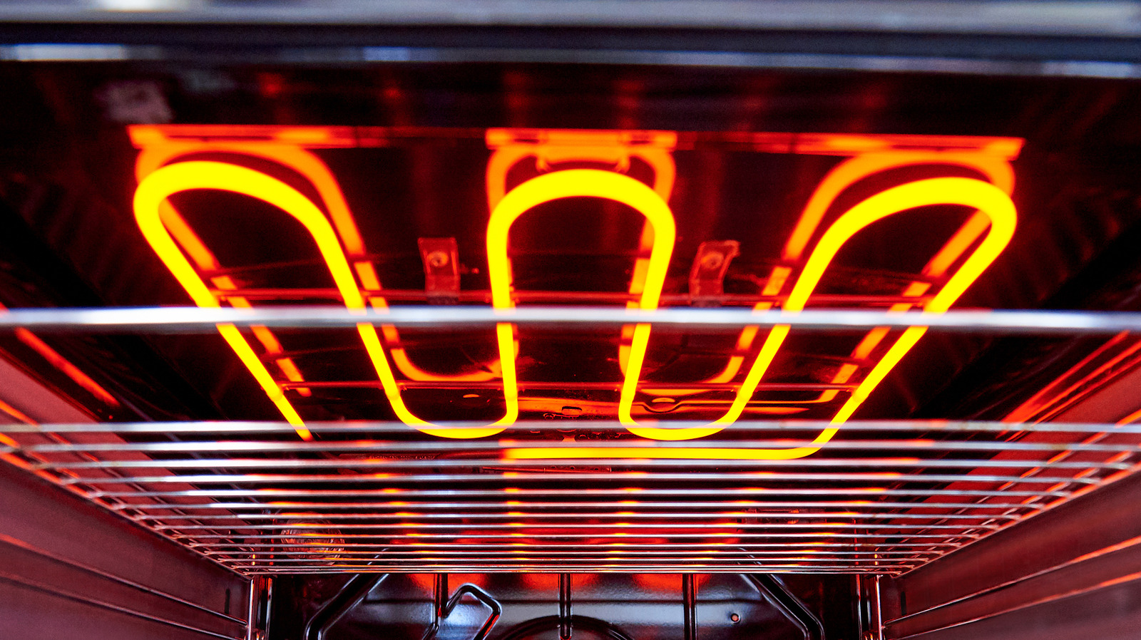 11 Mistakes Everyone Makes When Cooking With A Broiler