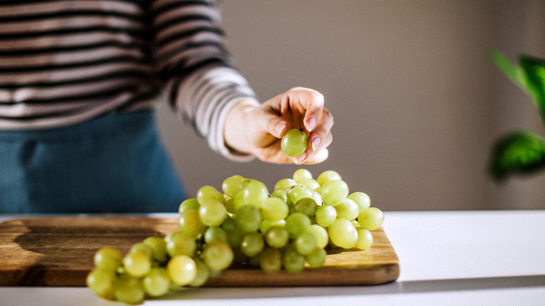 21 Types Of Grapes To Know, Eat And Drink