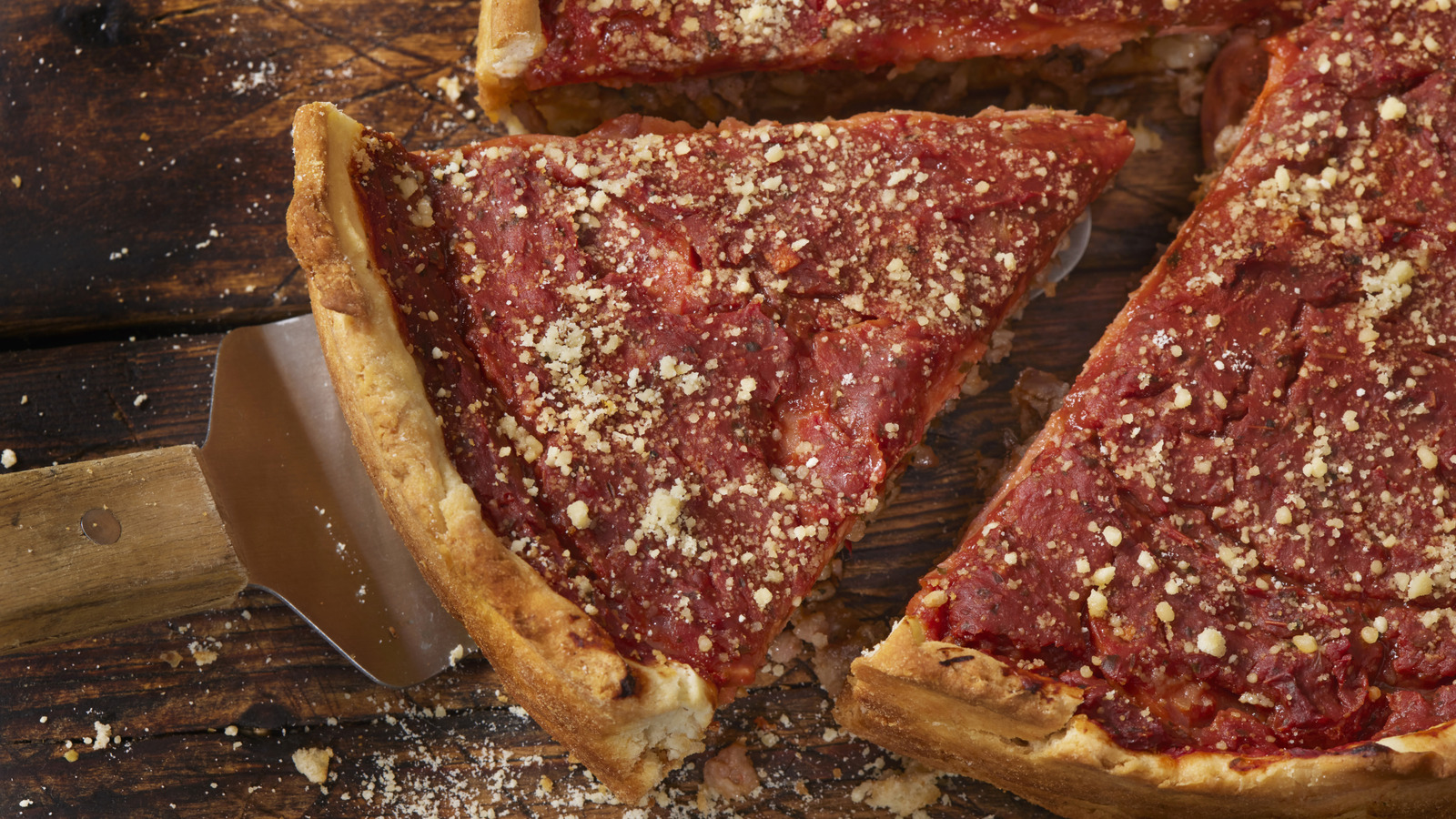 6 Frozen Deep Dish Pizzas That Give You A Taste Of Chicago