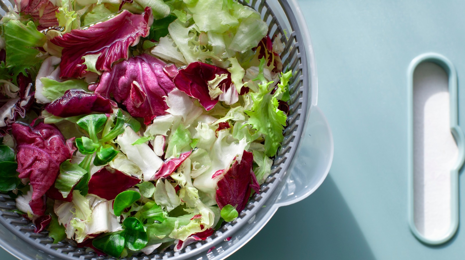 Here's How To Wash Vegetables In Your Salad Spinner Correctly