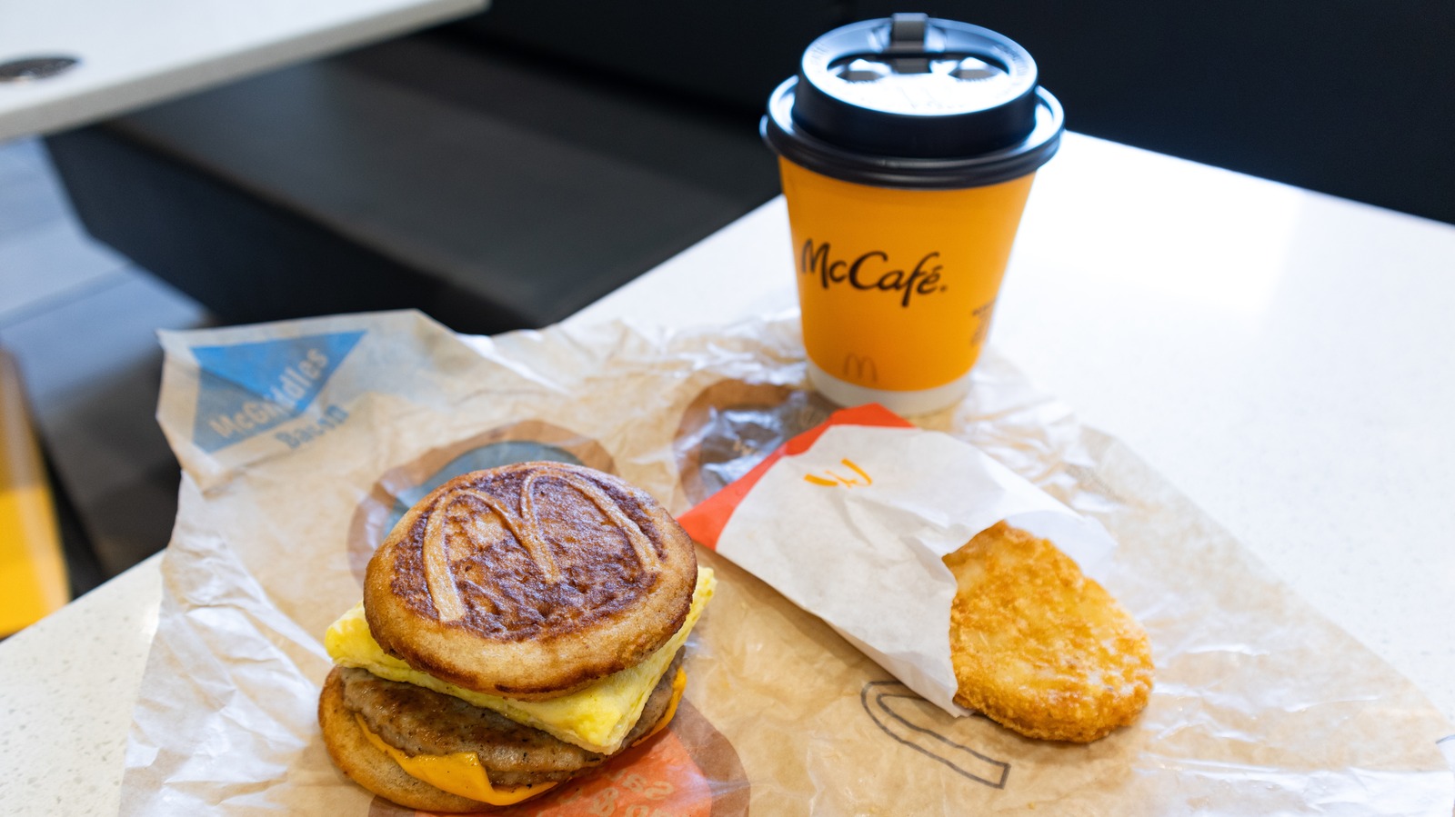 Here's What Time McDonald's Breakfast Ends And Lunch Begins