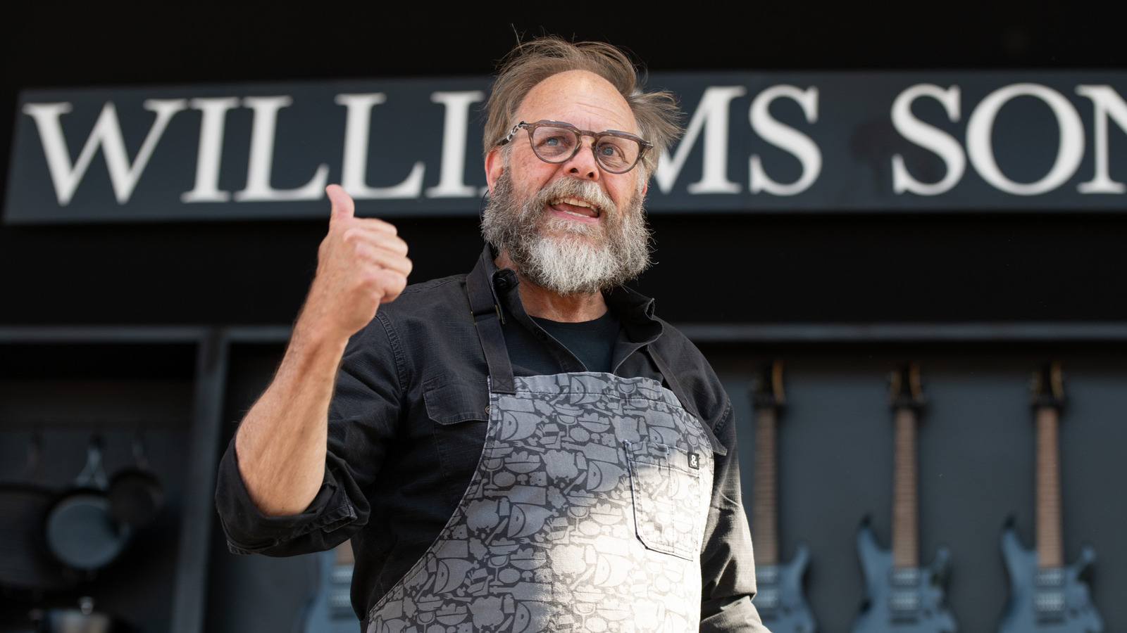 Here's Why Alton Brown Doesn't Think You Need A Paring Knife