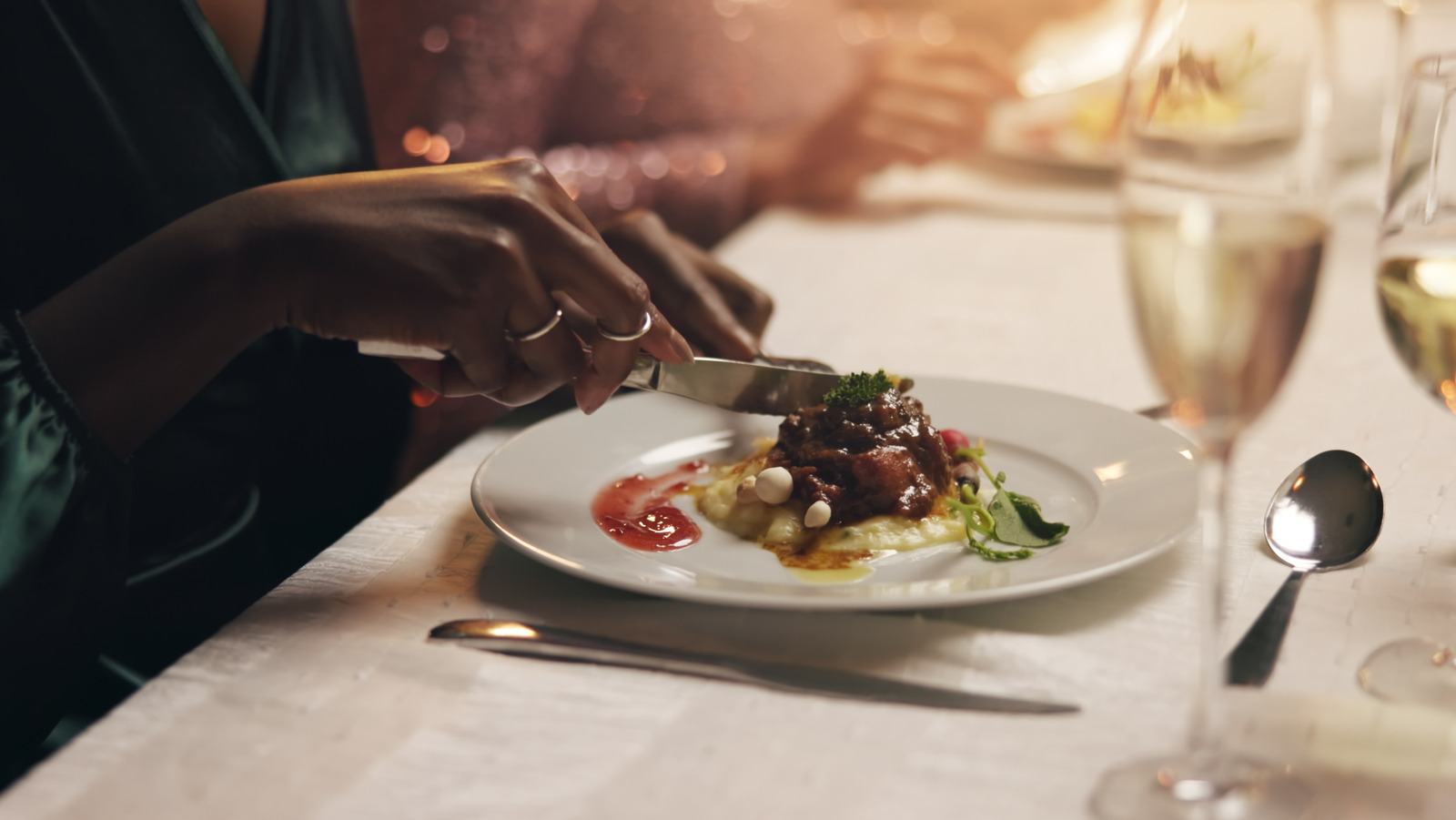 How 4 Different Parts Of The World Indicate When A Meal Is Finished