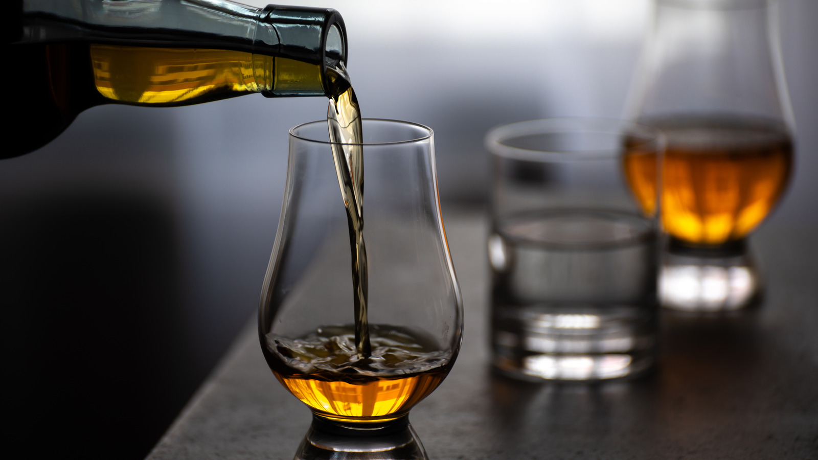 How Much Water You Should Add To Whiskey For The Best Tastings