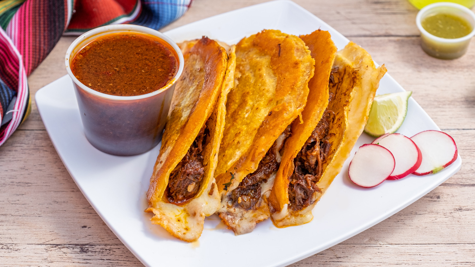 How To Order From A Taco Truck Like A Pro, According To Experts