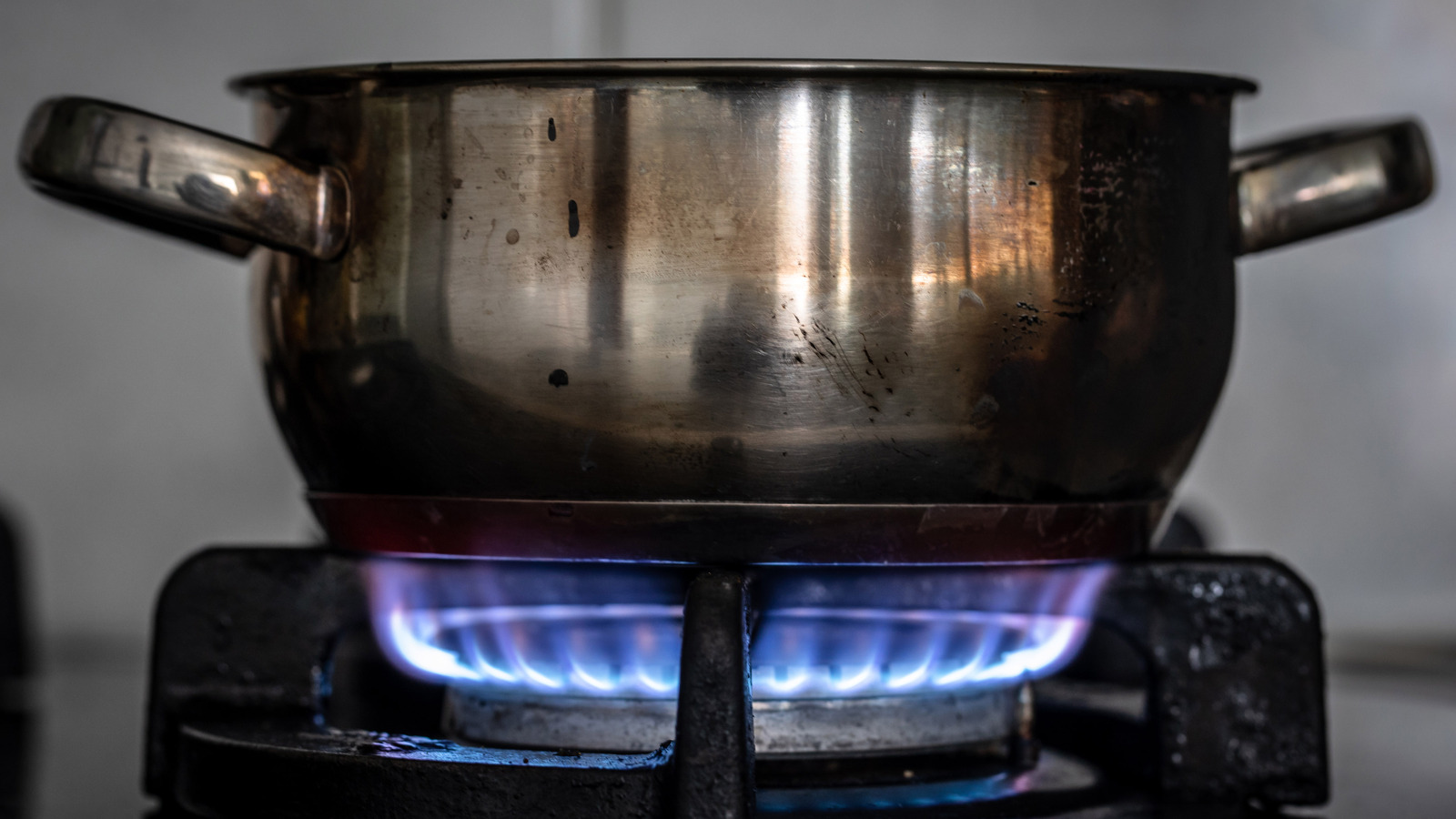 Stop Believing The Myth That Gas Stoves Make Food Taste Better