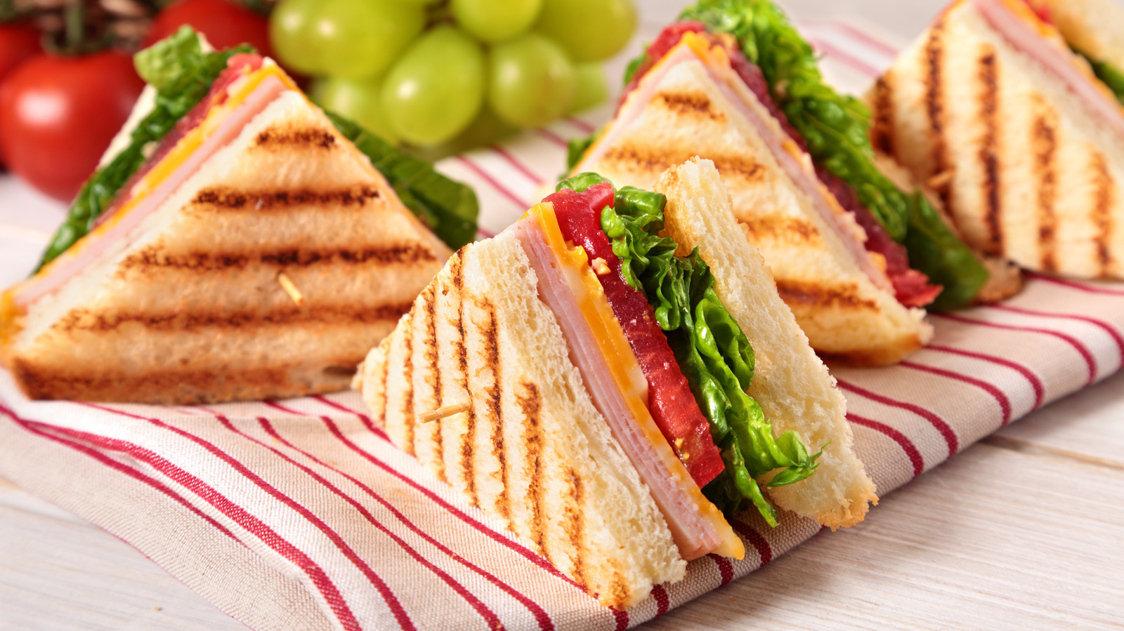 Why Cutting Sandwiches Diagonally Is The Right Way