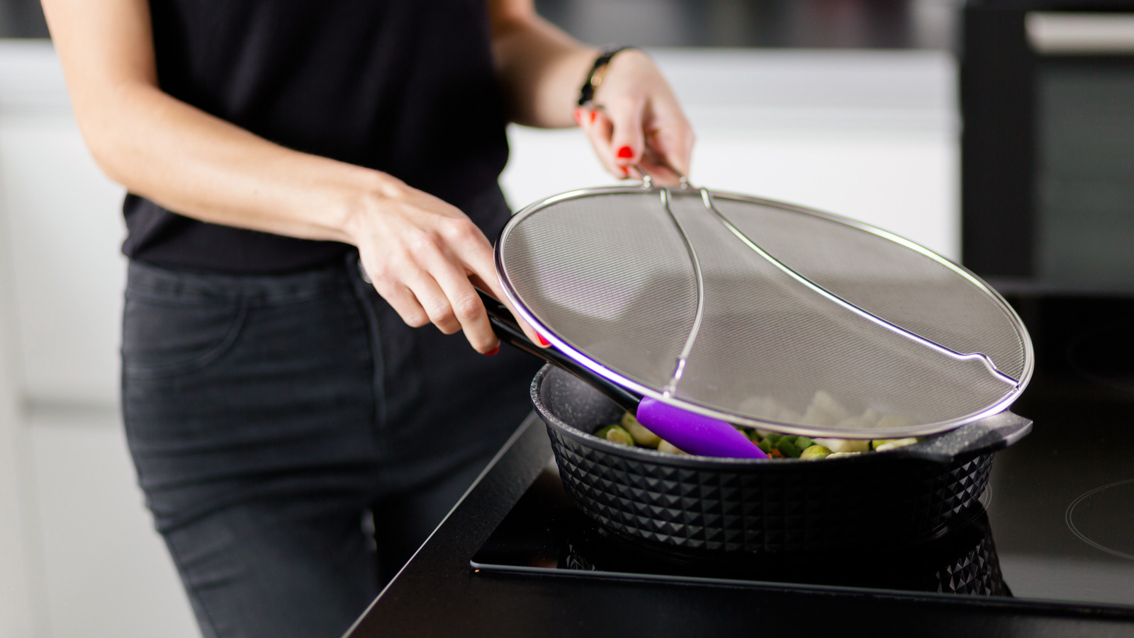 The Cheap Tool That Protects You From Hot Food Splatter