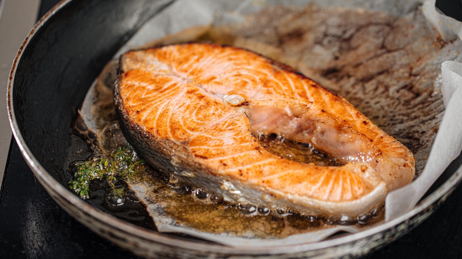Parchment Paper & Cooking: Here's The Safe Way To Use It In A Skillet