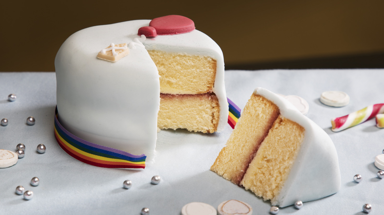 Why Does Cake Sink In The Middle?