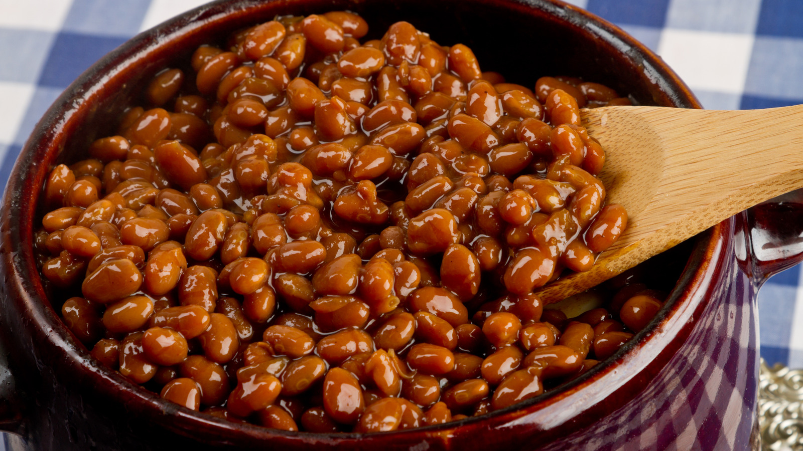 How To Sweeten Up Canned Baked Beans With One Fruity Ingredient