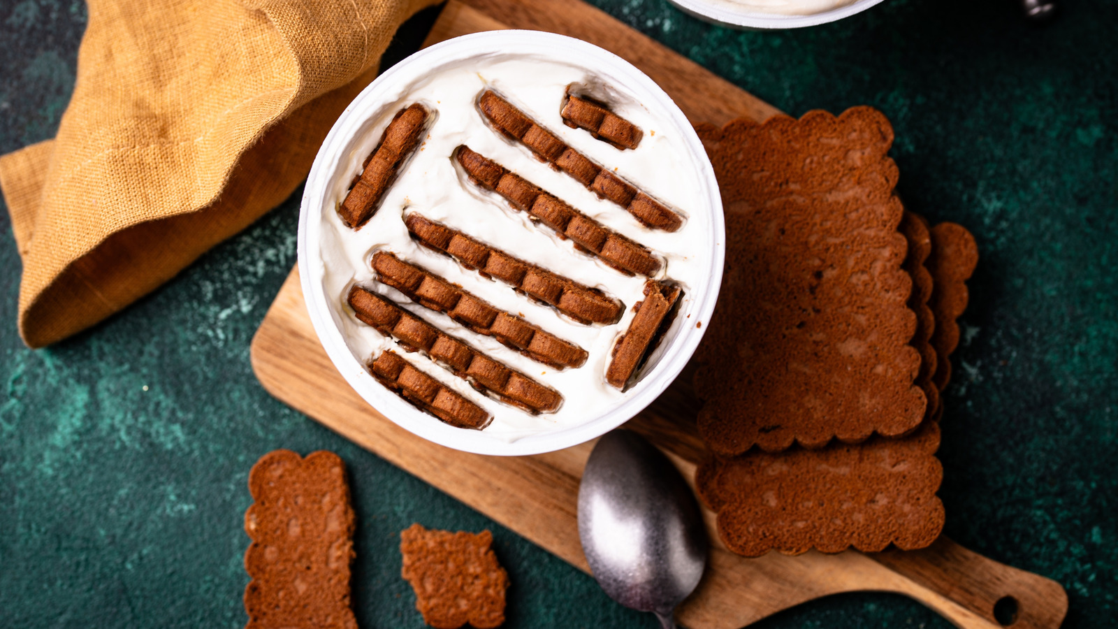 The Easy Yogurt And Biscoff 'Cheesecake' Everyone's Making