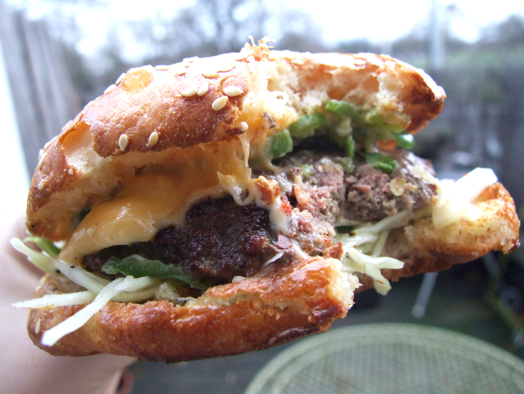 The Green Chile Burger - Food Republic