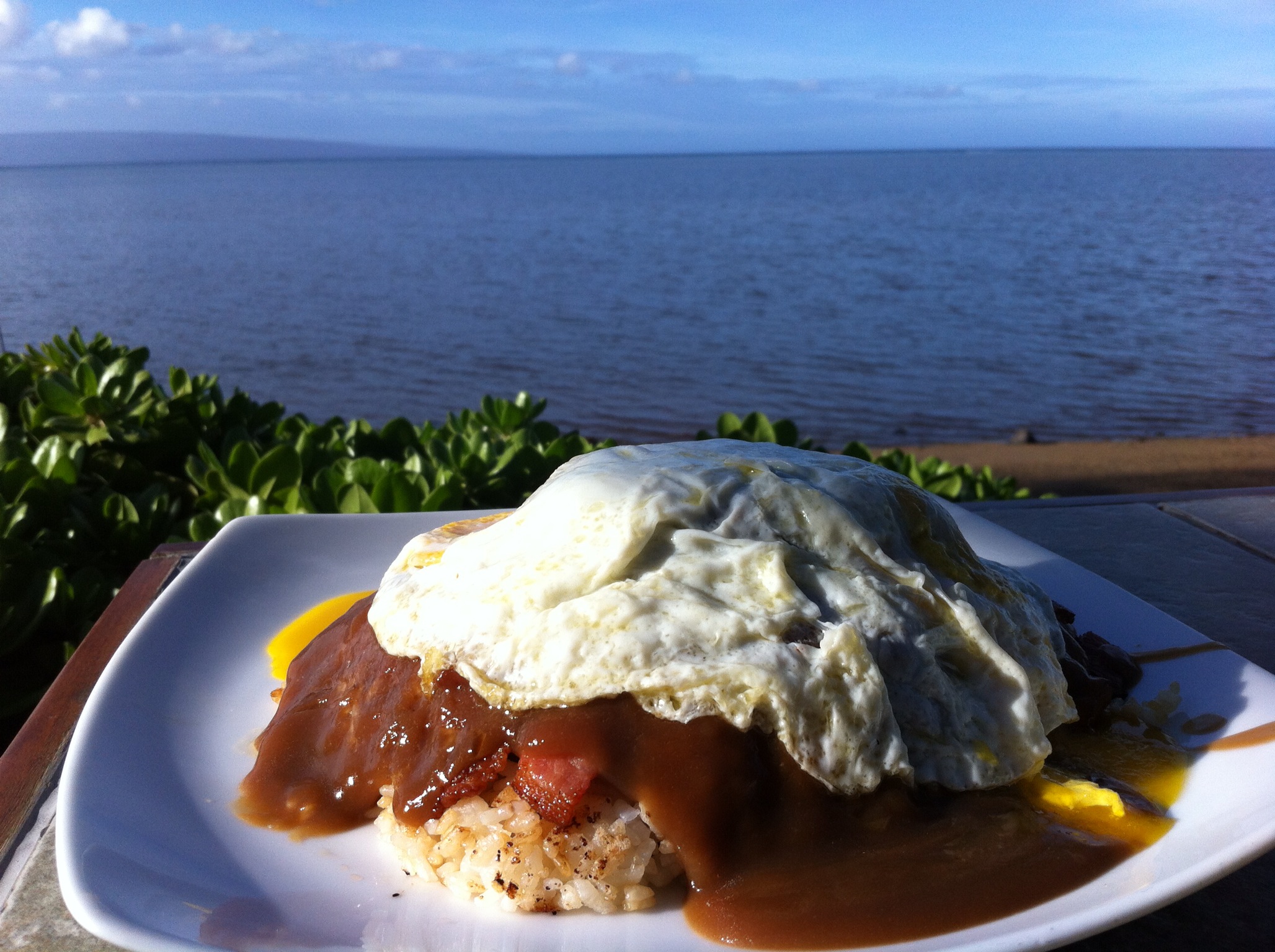 Hotel Molokai's Loco Moco Burger - Food Republic