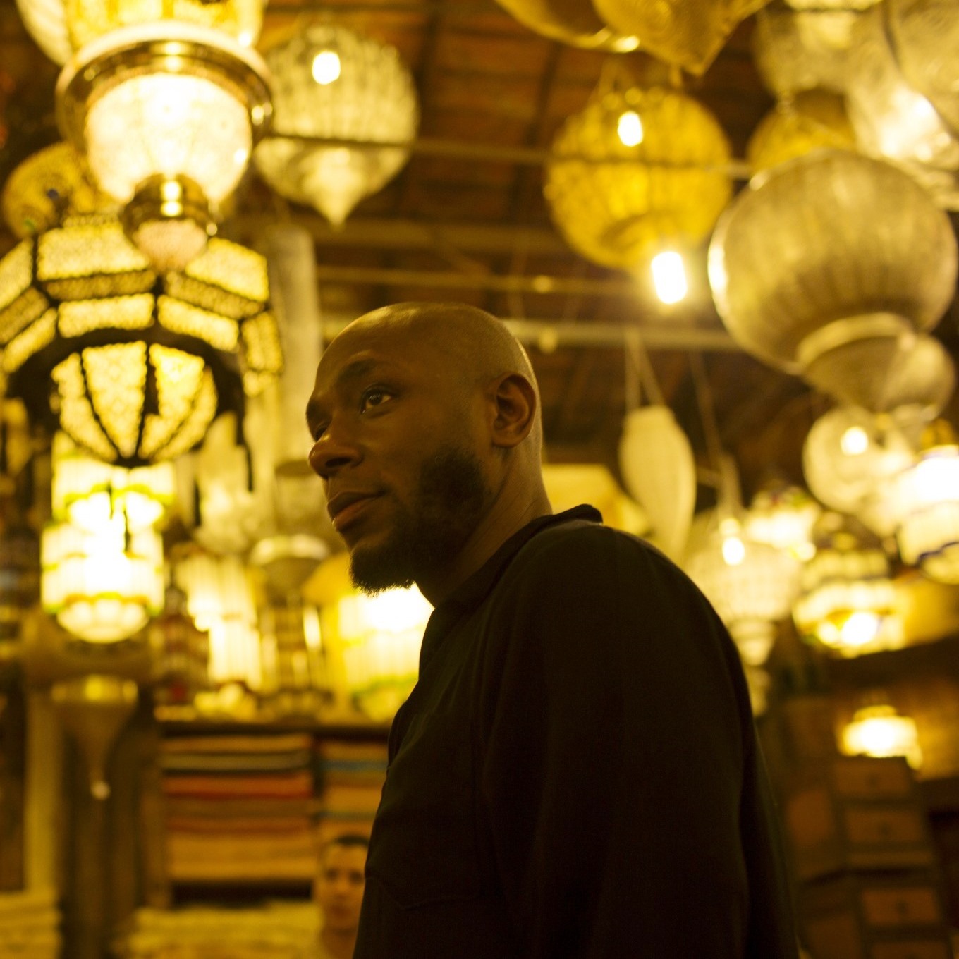 Actor Yasiin Bey Tries The Famous Orange Juice Of Marrakesh - Food Republic