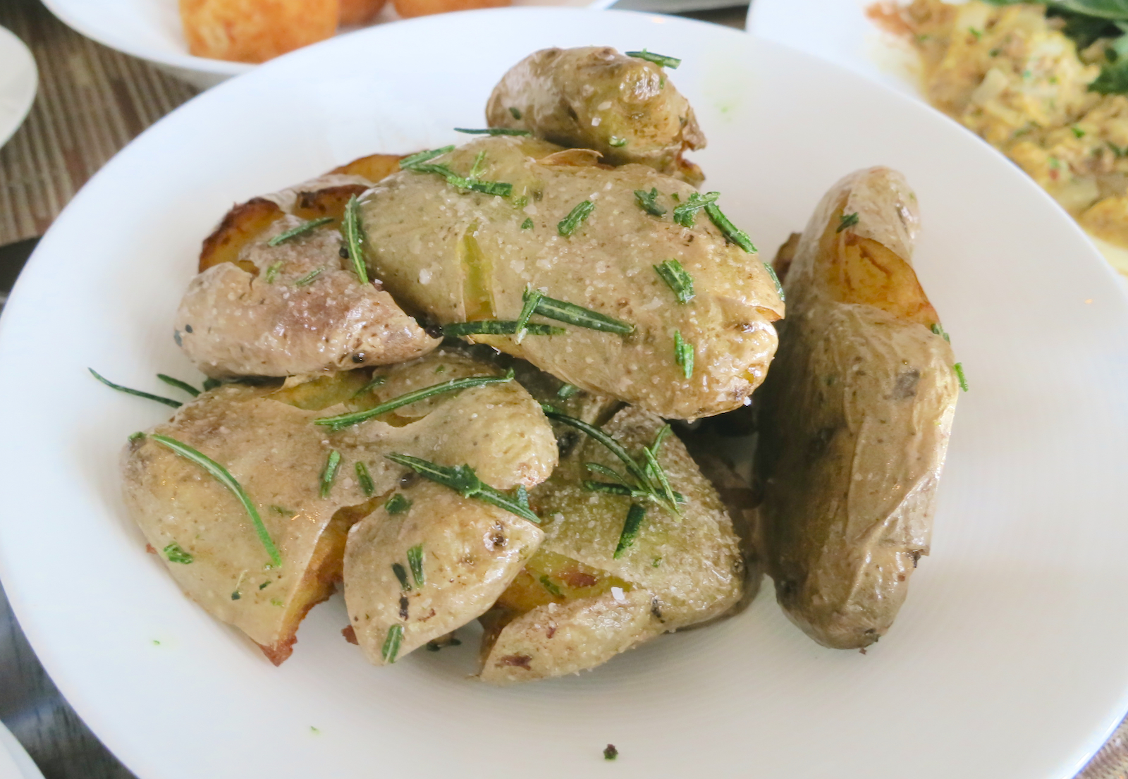 This Is The Best Crispy Fingerling Potatoes Recipe, Ever - Food Republic