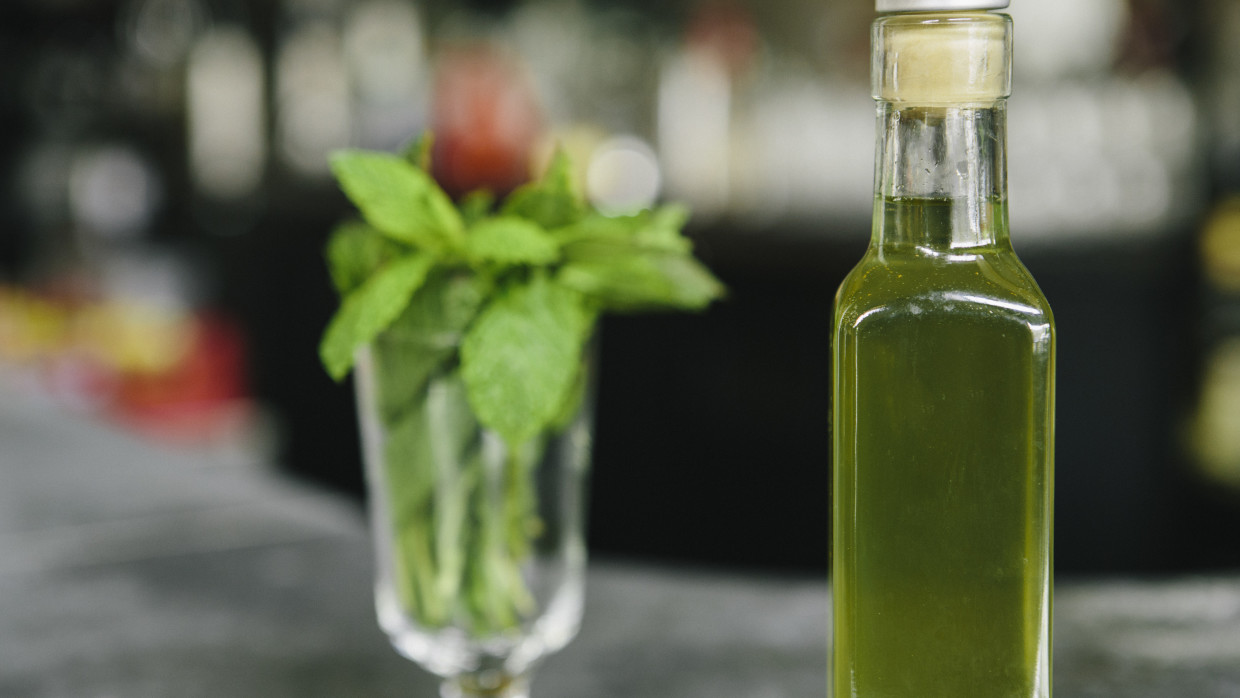 8 Ways To Bake With Your Booze Of Choice - Food Republic