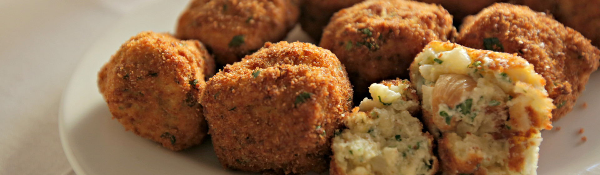 How To Make Deep-Fried Garlic Bombs. Here’s A Recipe And A How-To Video ...