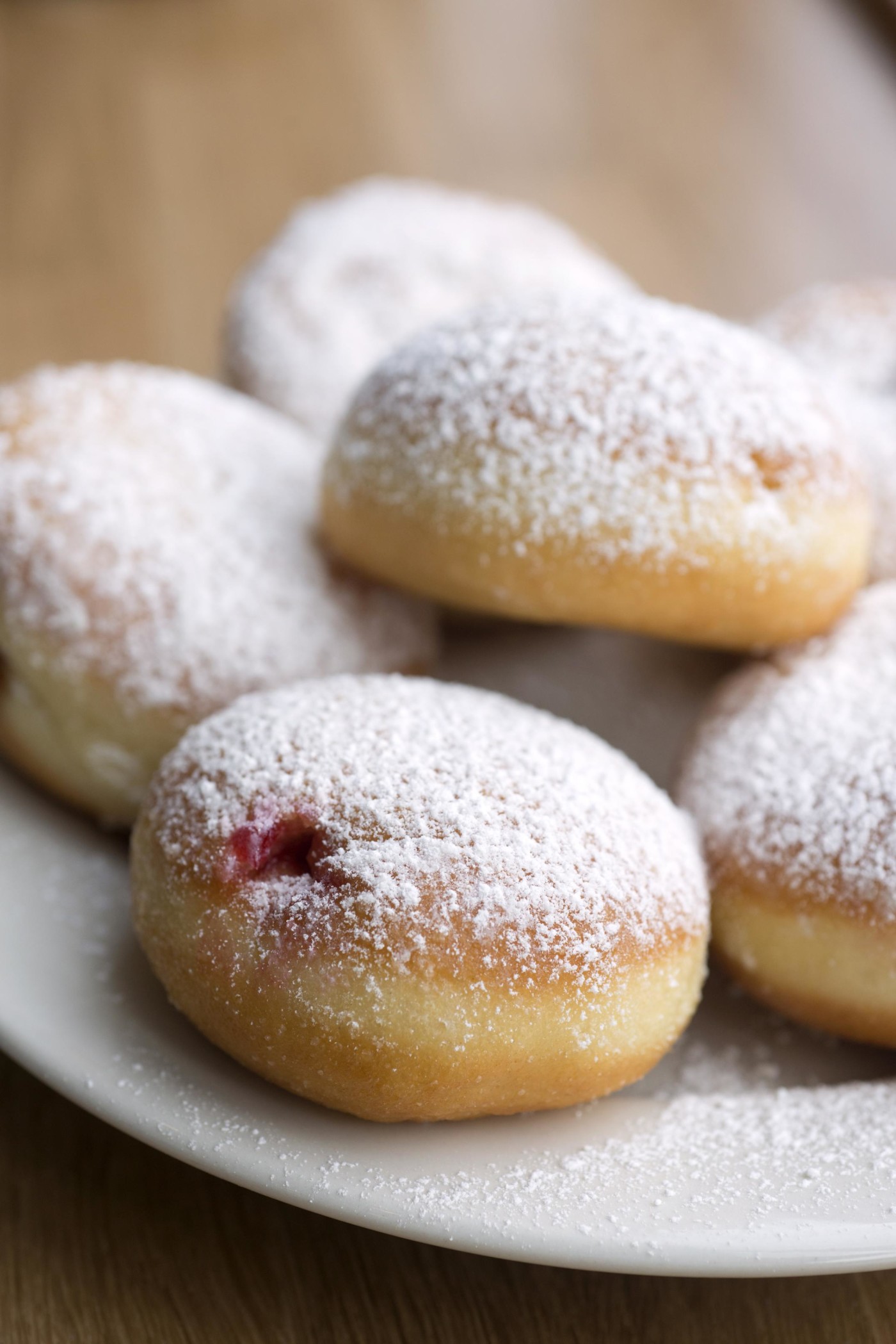 What Are Sufganiyot? - Food Republic