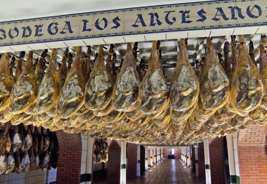 What Makes Jamón Ibérico The Best Ham? Let's Go To Spain And Find Out ...