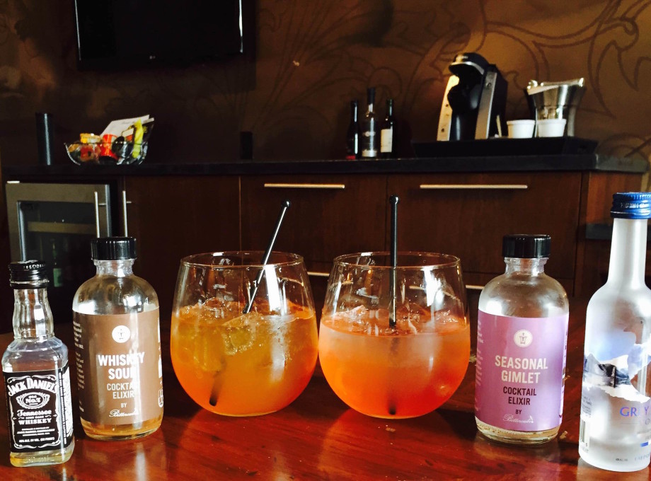 Amenity Alert: DIY Cocktails Without Leaving Your Hotel Room - Food ...