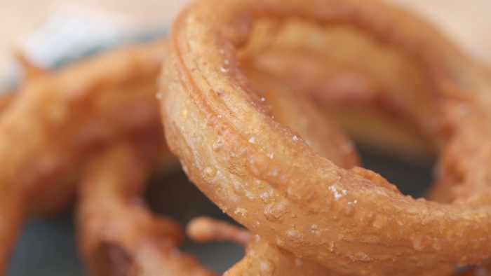 How To Make The Crispiest Onion Rings Ever - Food Republic