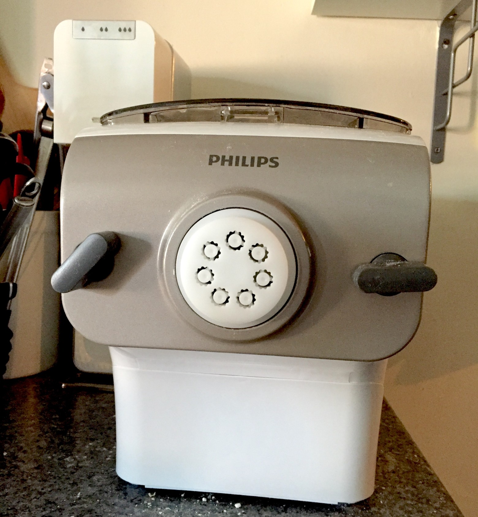 Tested: The Philips Pasta Maker, A Neater Alternative - Food Republic
