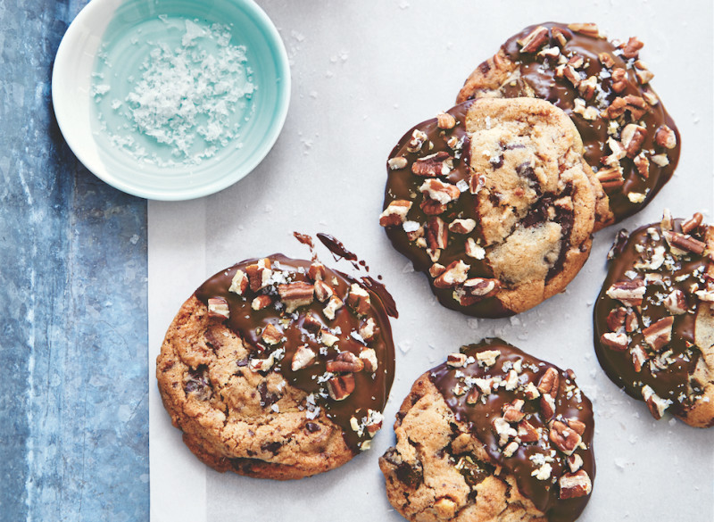 Now Baking: 8 Favorite Christmas Cookie Recipes