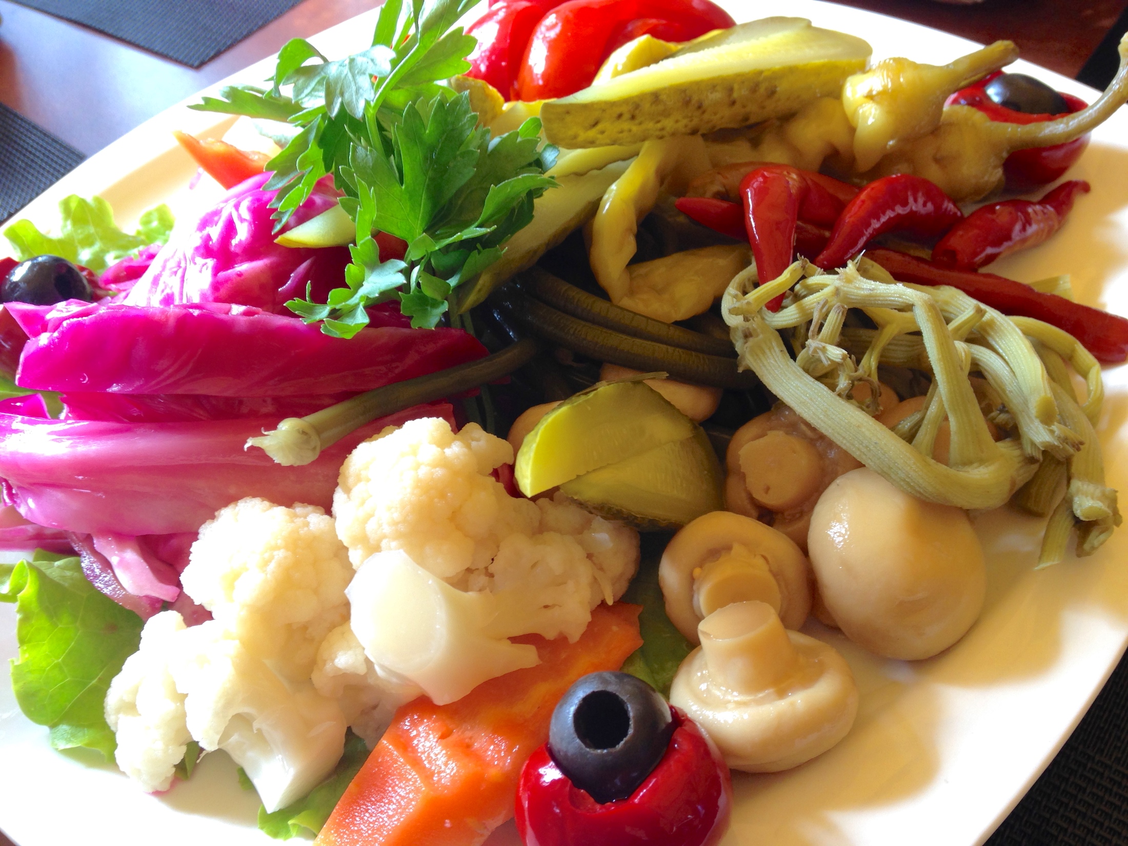 What's The Difference Between Pickling and Fermenting? - Food Republic