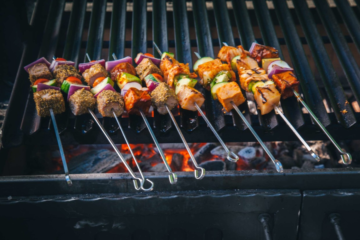 Here's How To Make Kebabs Easily For A Crowd - Food Republic